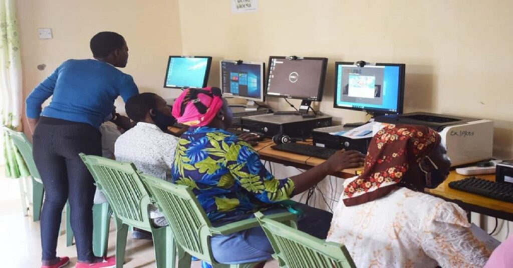 How computer training in women-only spaces is tackling the digital ...